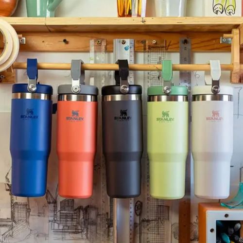 How to clean your Stanley bottle - Greengiving.eu